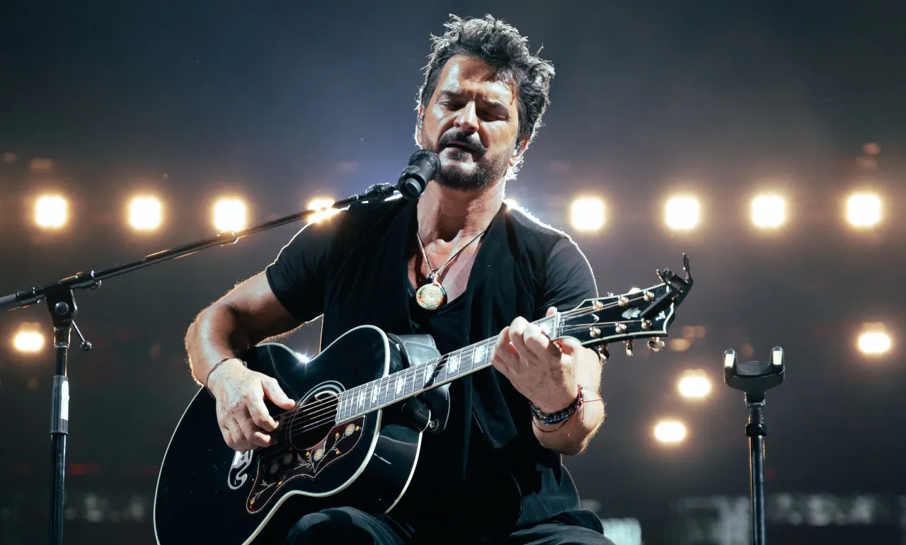 RICARDO ARJONA AGOTÓ EN SOLO 6 HORAS LAS ENTRADAS PARA SU CONCIERTO EN NUEVA YORK - Radio ...